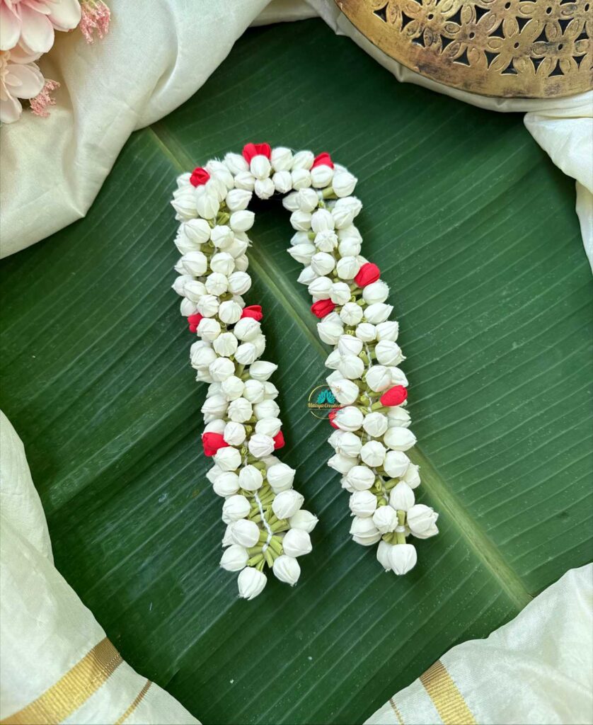 Centre Clip - Mottu malli with Rose centre clip string Jasmine (Gajra ...