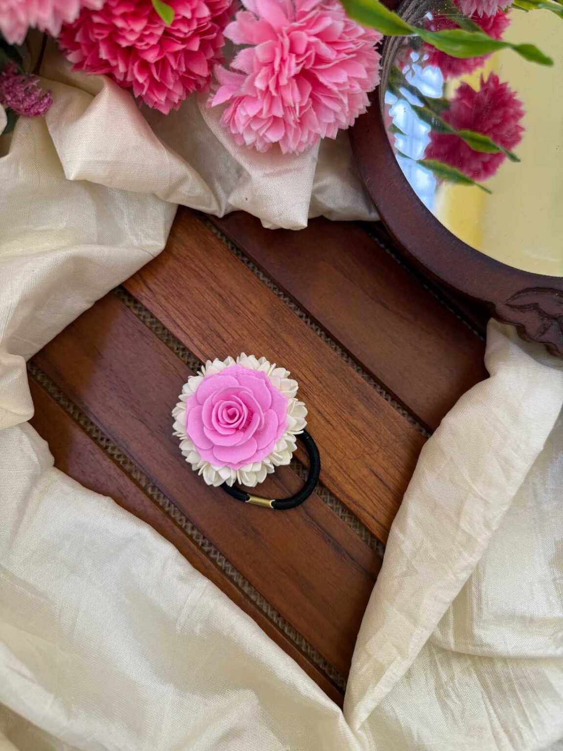 Rubber Band - Real Look Like Malli with Pink Rose Hair Band - Malli ...